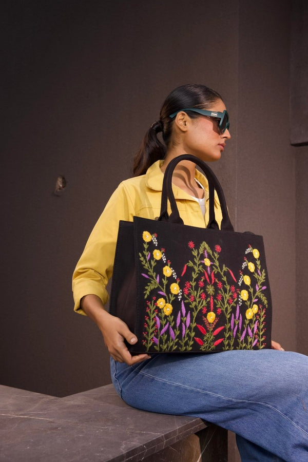 Layla Embroidery bag